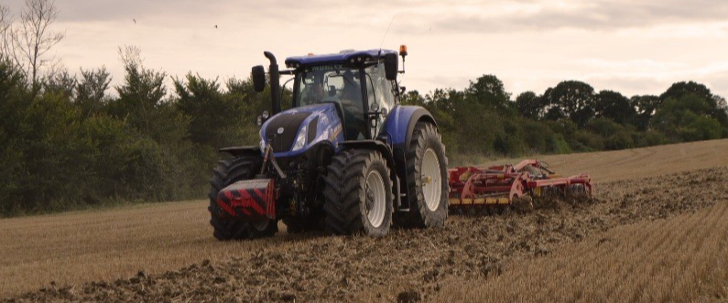 Want to Hire a Väderstad TopDown? Farmer Case Study | AMTEC Group